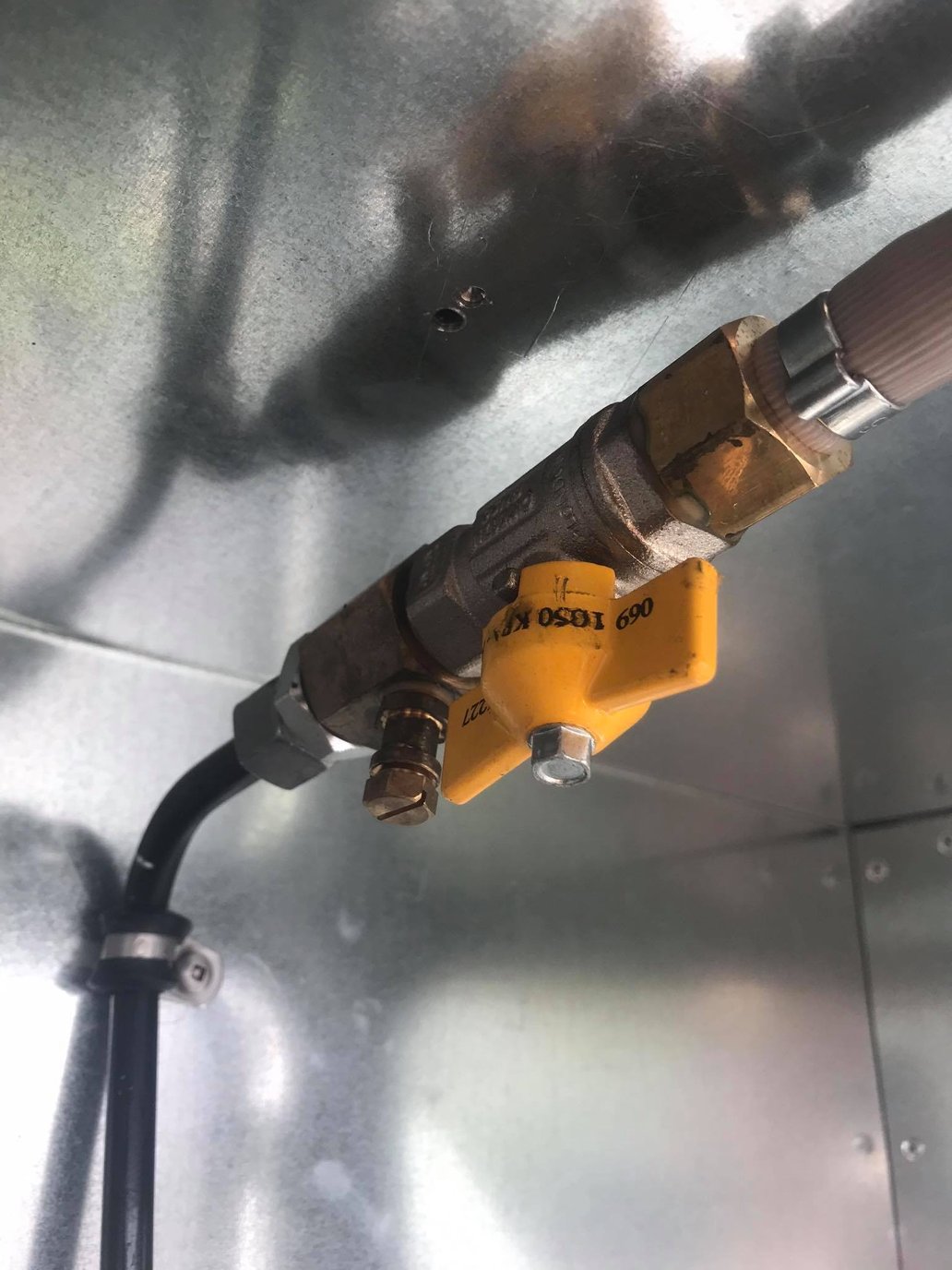 What to do if your fridge isn't working on gas? (Thetford fridge)