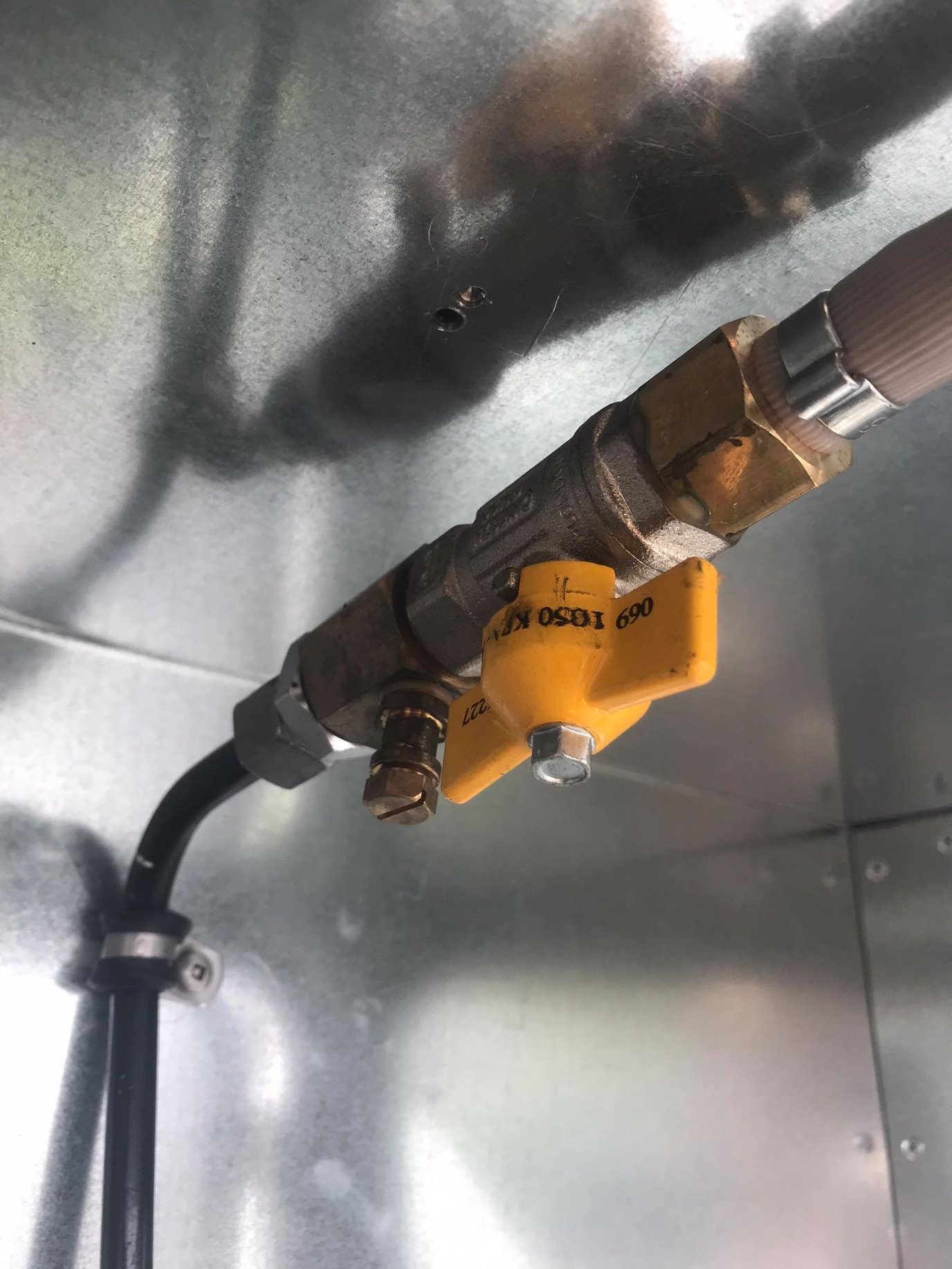 What to do if your fridge isn't working on gas? (Thetford fridge)